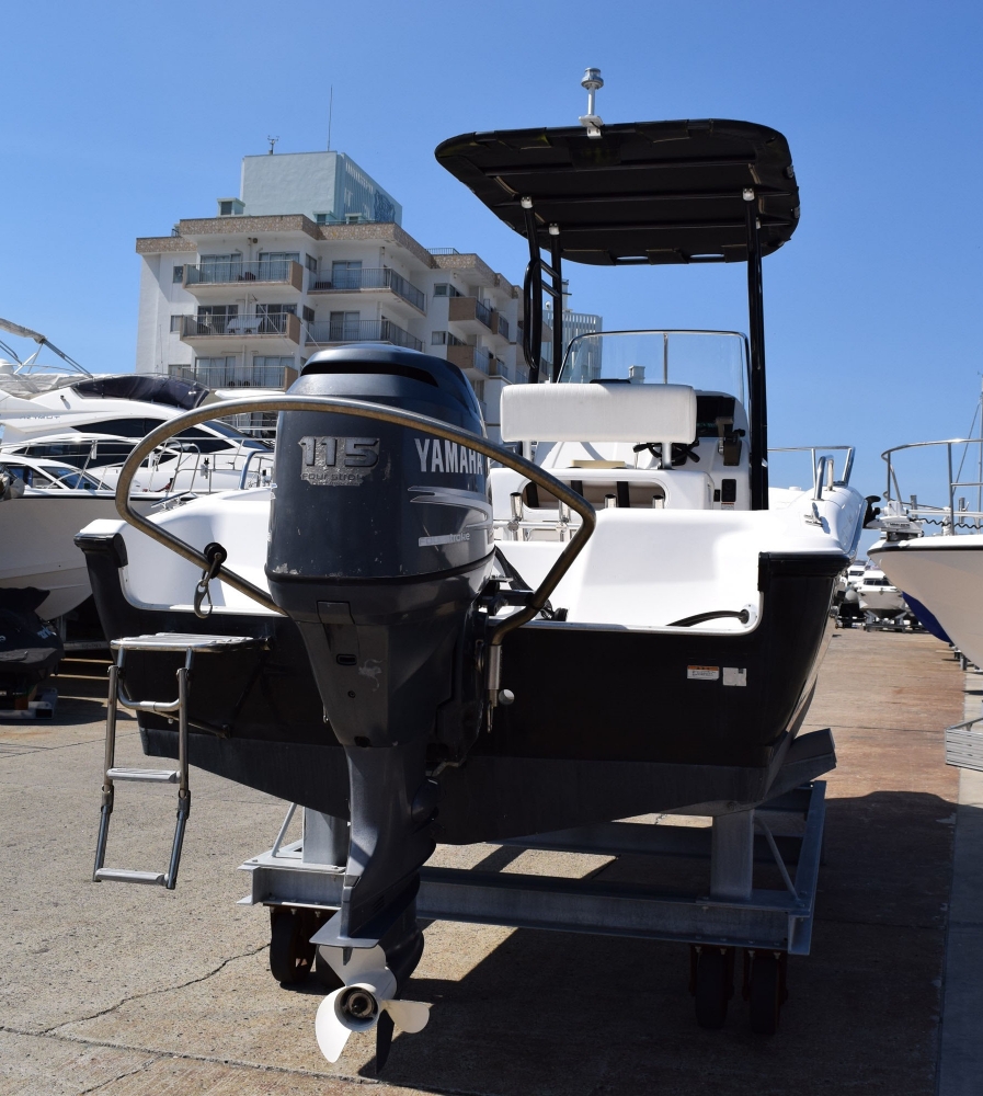 ヤマハYF-21CC【委託艇】 | 湘南サニーサイドマリーナ