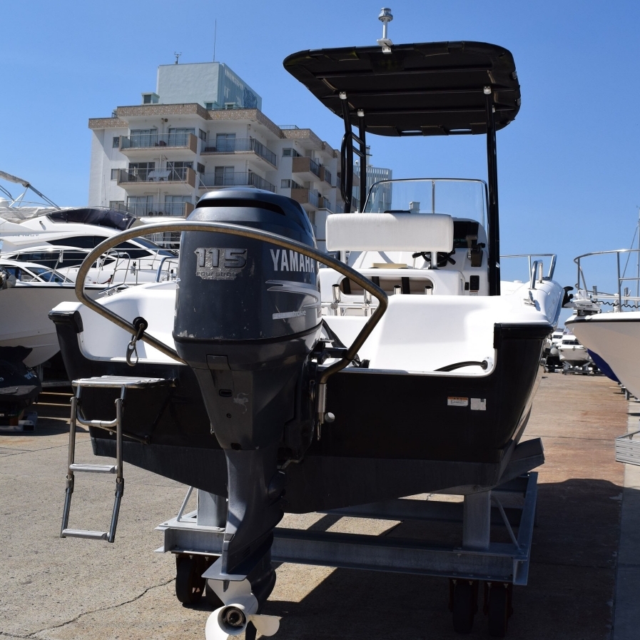 ヤマハYF-21CC【委託艇】 | 湘南サニーサイドマリーナ
