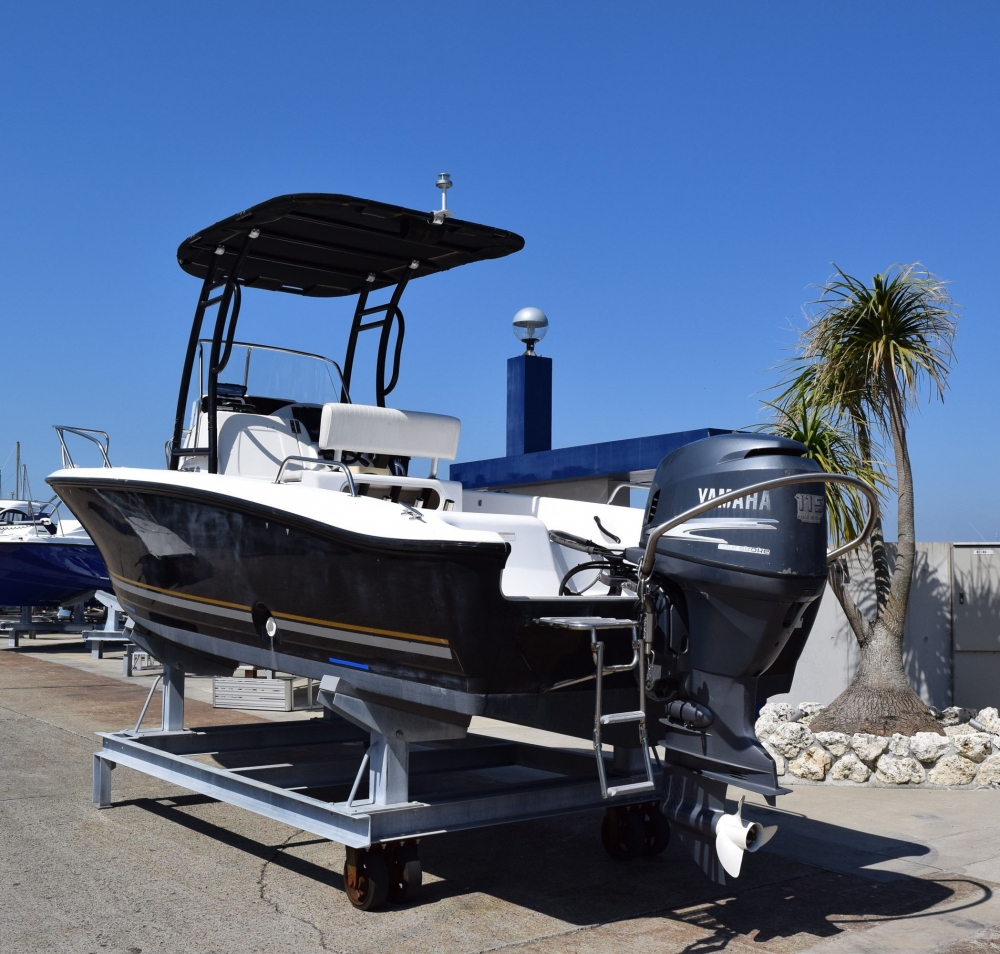 ヤマハYF-21CC【委託艇】 | 湘南サニーサイドマリーナ